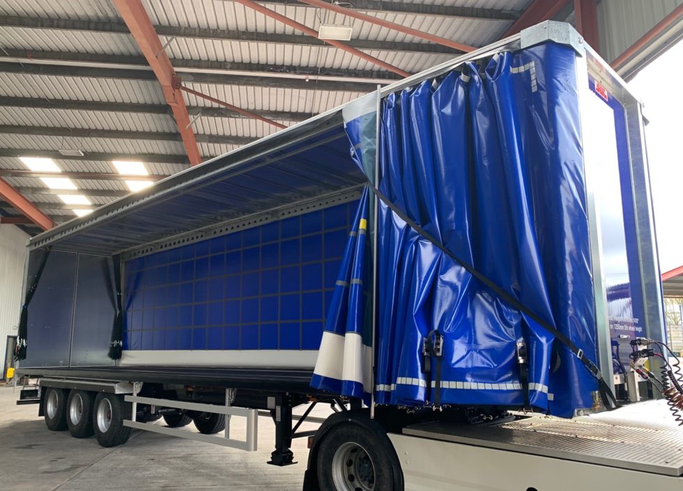 How to safely operate curtains on a curtain sided trailer